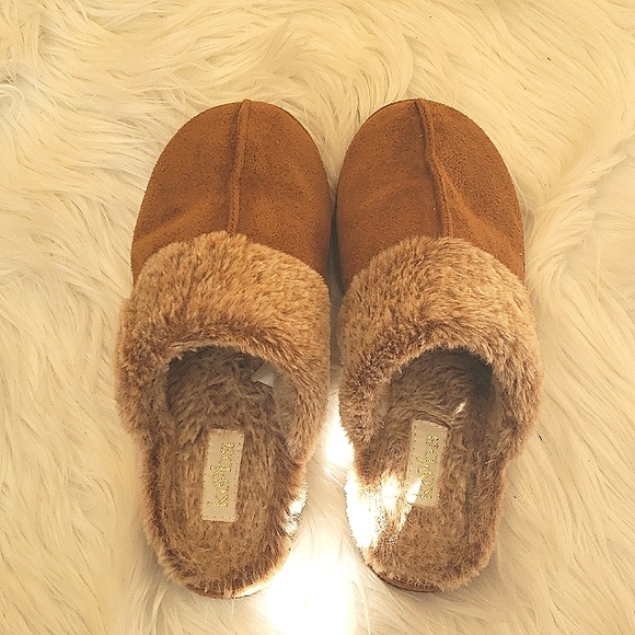 Kooba | Shoes | Kooba Womens Faux Fur Suede Slippers | Poshmark